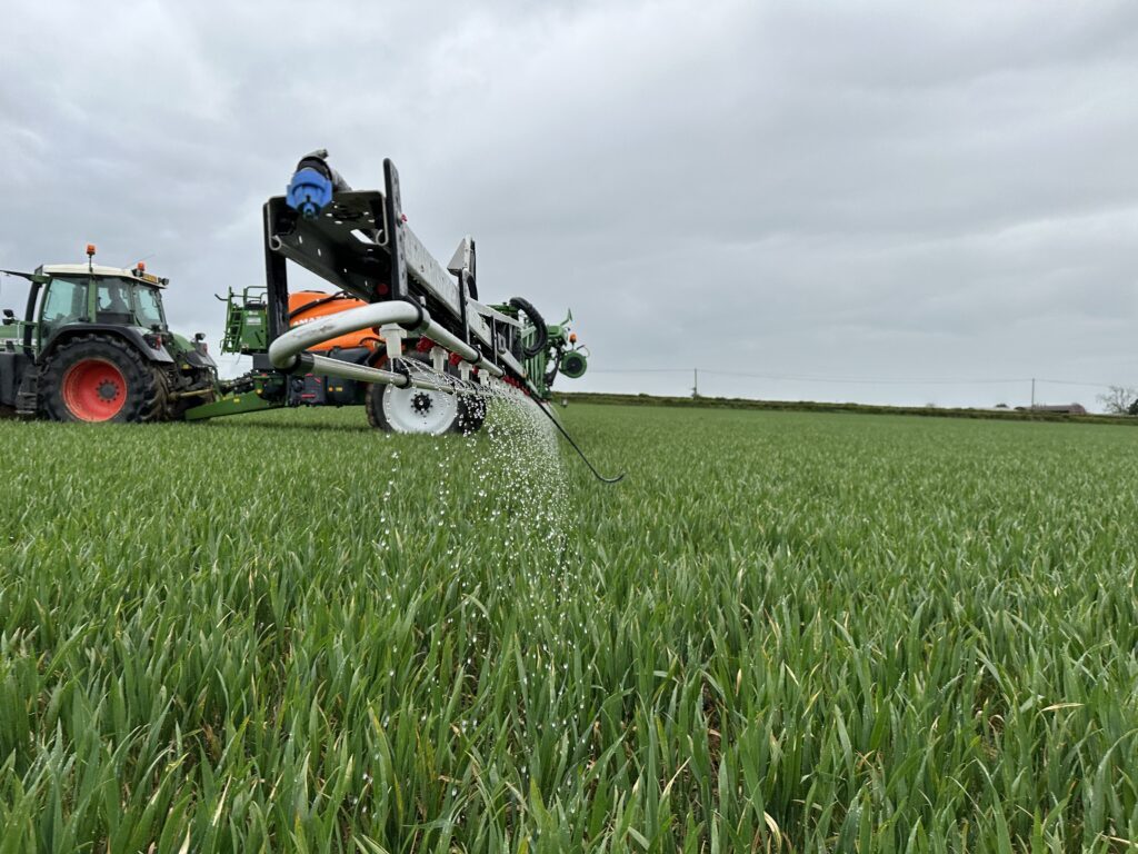 How To Apply Liquid Fertiliser | OMEX Agriculture